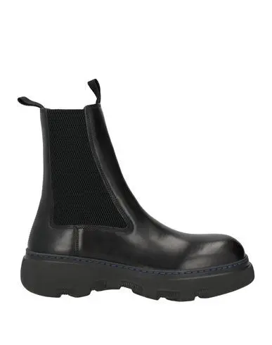 Burberry Leather Chelsea Boots