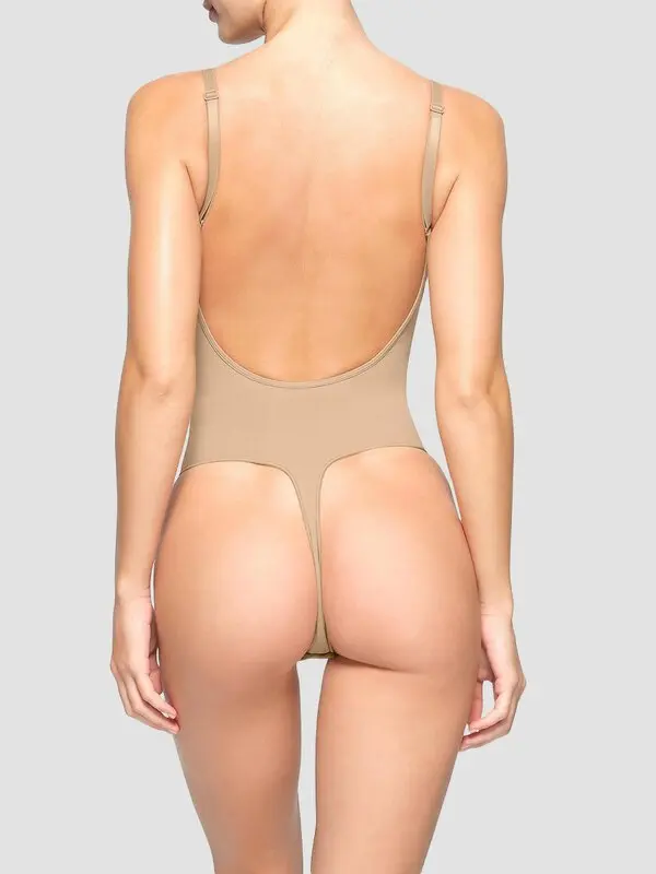 SKIMS Smoothing Low-back Bodysuit - Clay