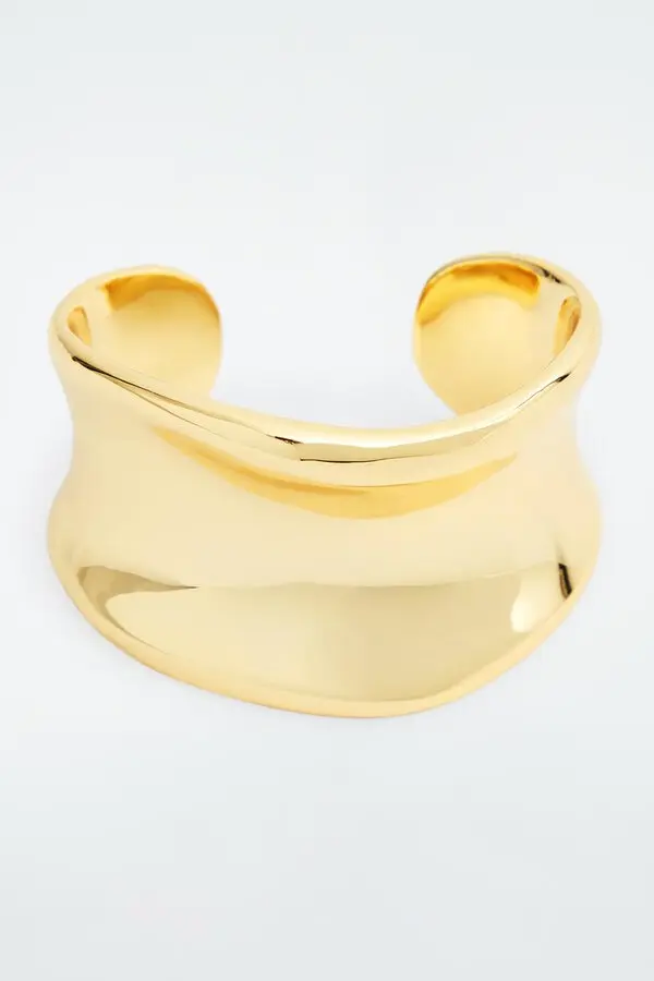 Cos Sculpted Cuff - Gold