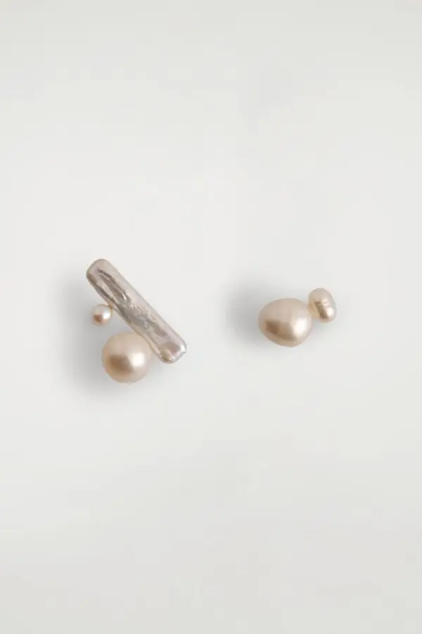 Cos Mismatched Freshwater Pearl Stud Earrings - Silver-colored