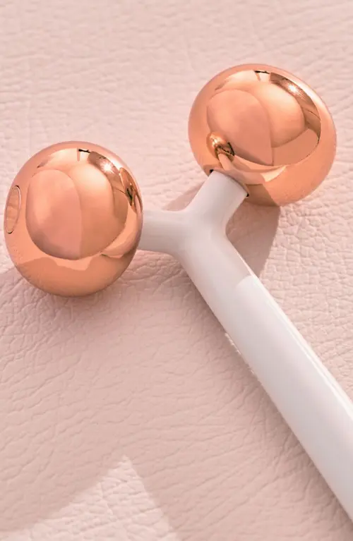 LUCE Sculpting And Depuffing Deluxe Face Roller