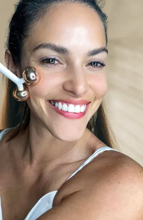 LUCE Sculpting And Depuffing Deluxe Face Roller