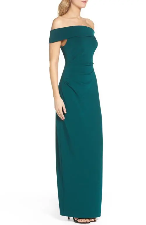 Vince Camuto Off The Shoulder Gown
