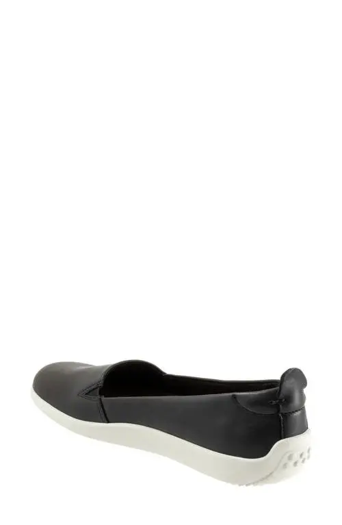 Softwalk Deva Flat - Black