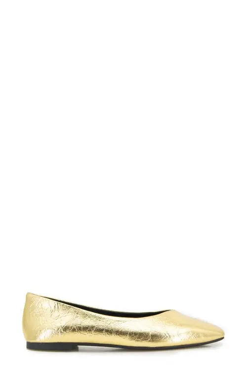 KENNETH COLE Johanna Square Toe Flat - Gold