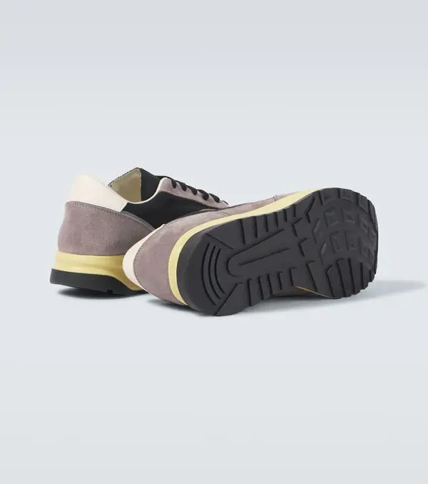 COMMON PROJECTS Track Classic Sneakers