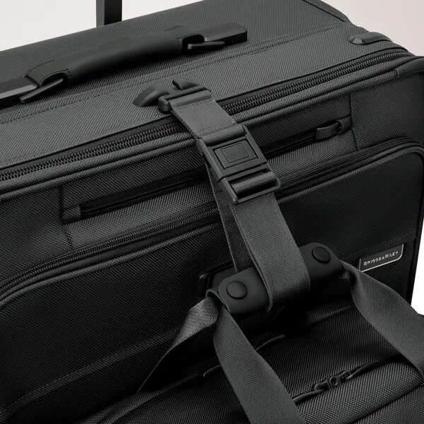 Briggs & Riley Baseline Compact 19" Carry-on Expandable Spinner - Black