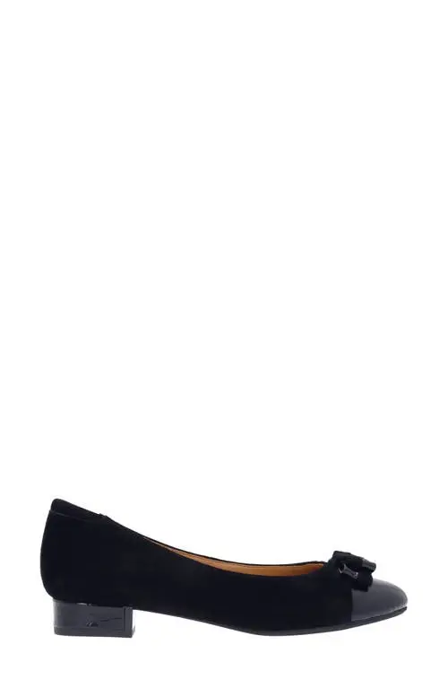 L'AMOUR DES PIEDS Farida Cap Toe Pumps - Black