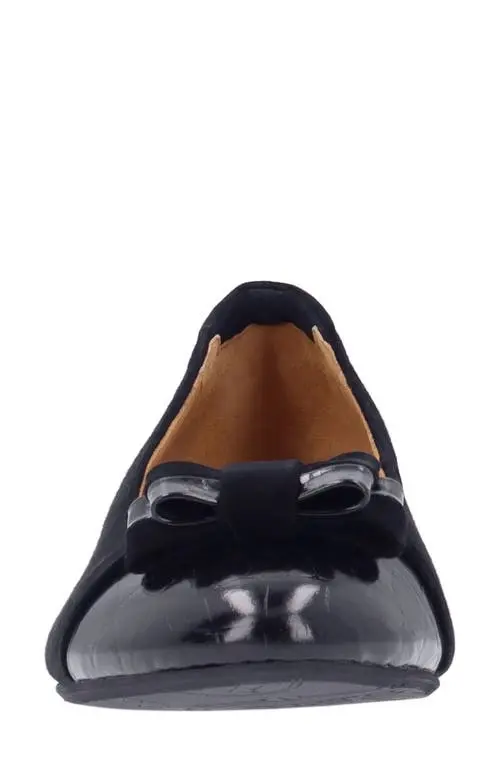 L'AMOUR DES PIEDS Farida Cap Toe Pumps - Black