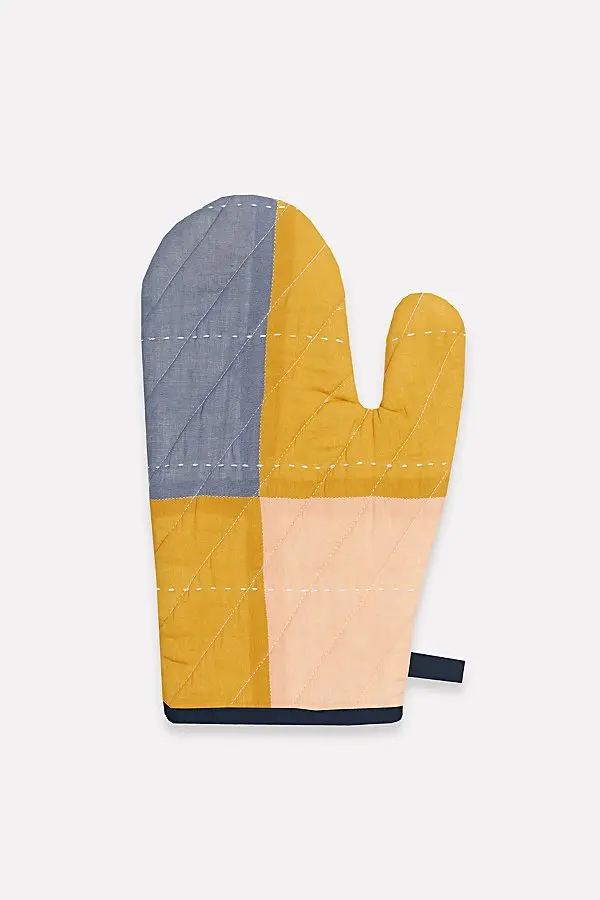 ANCHAL Quilted Oven Mitt