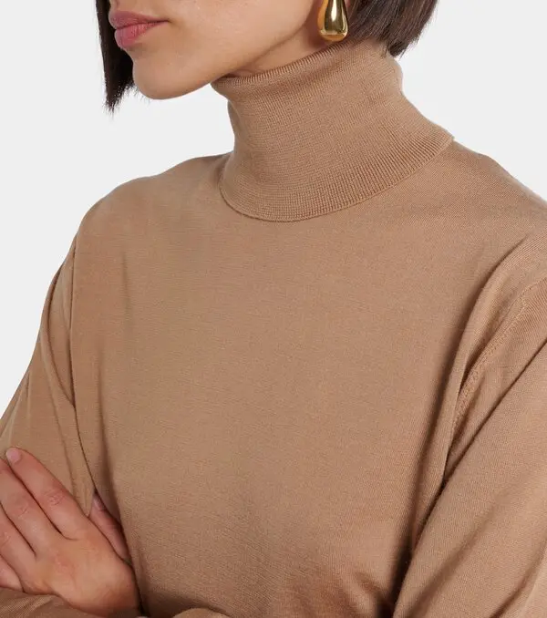 Dolce & Gabbana Cashmere Turtleneck Sweater - Beige