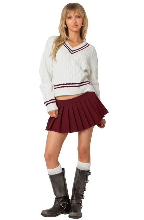 EDIKTED Dean Cable Knit Crop V-neck Sweater
