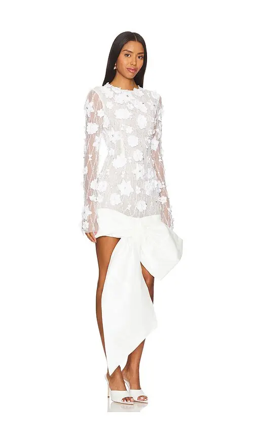 landon mini dress  OPAL & OAK BOUTIQUE inspired charm to this crisp white minidress framed by fluttery shoulder straps and perfect for date night. Obsessed with the Landon Mini