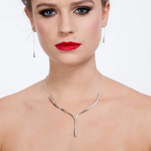 LUCY QUARTERMAINE Single Melting Drop Necklace - Sterling Silver