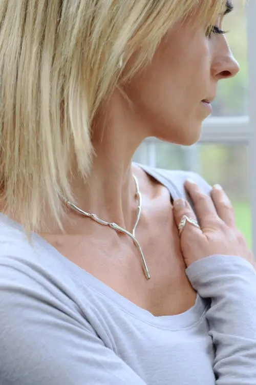 LUCY QUARTERMAINE Single Melting Drop Necklace - Sterling Silver