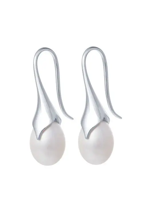 LUCY QUARTERMAINE Pearl Drop Earrings - Sterling Silver