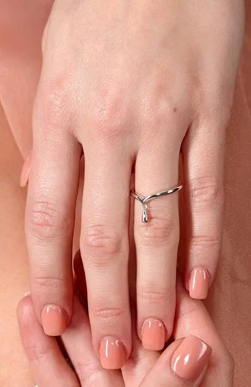 LUCY QUARTERMAINE Mini Drop Ring