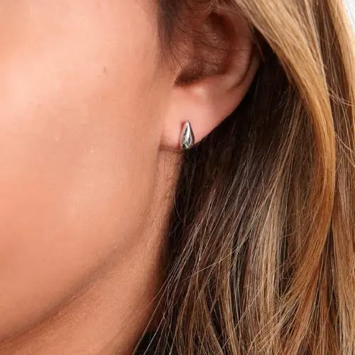 LUCY QUARTERMAINE Mini Tear Drop Stud Earrings