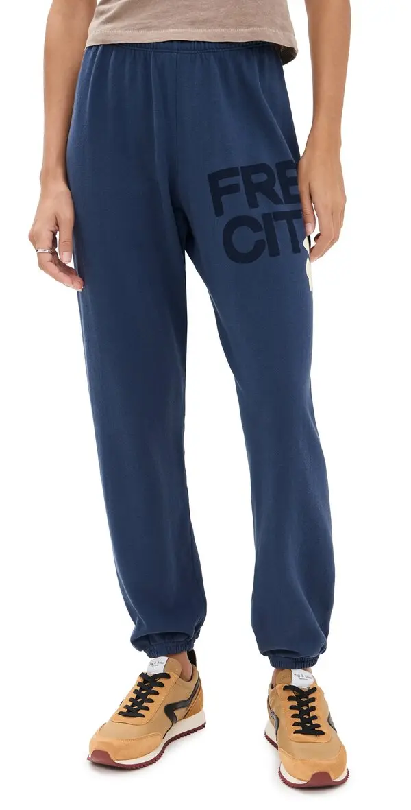 FREECITY Large Sweatpants With Graphic Logo - Moon