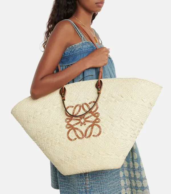 Loewe Anagram Large Tote - Beige