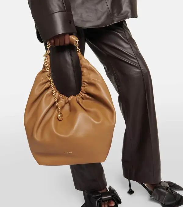 Loewe Squeeze Medium Leather Shoulder Bag