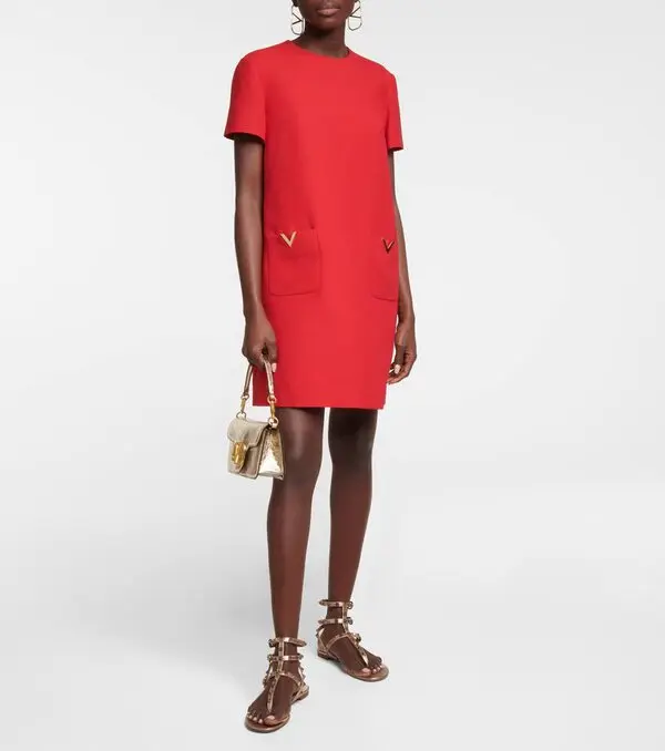 Valentino Garavani Vlogo Leather Thong Sandals