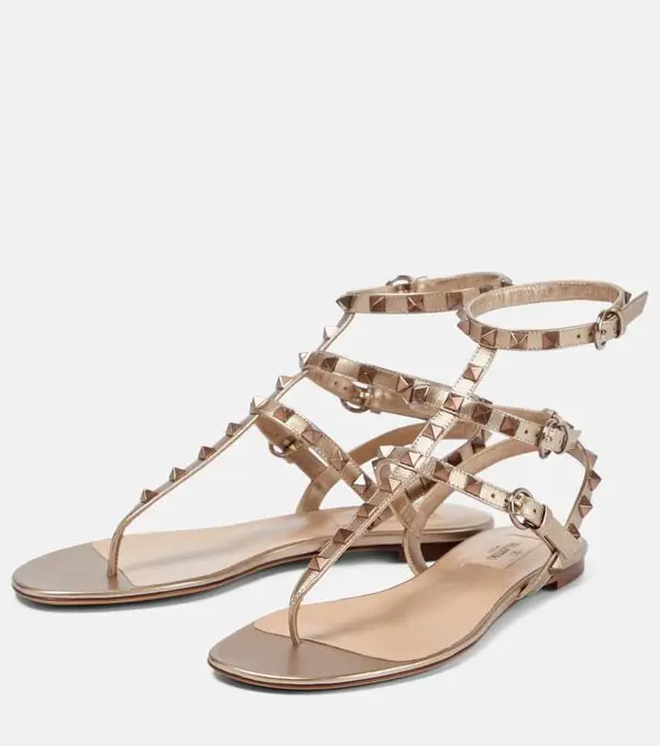 Valentino Garavani Vlogo Leather Thong Sandals