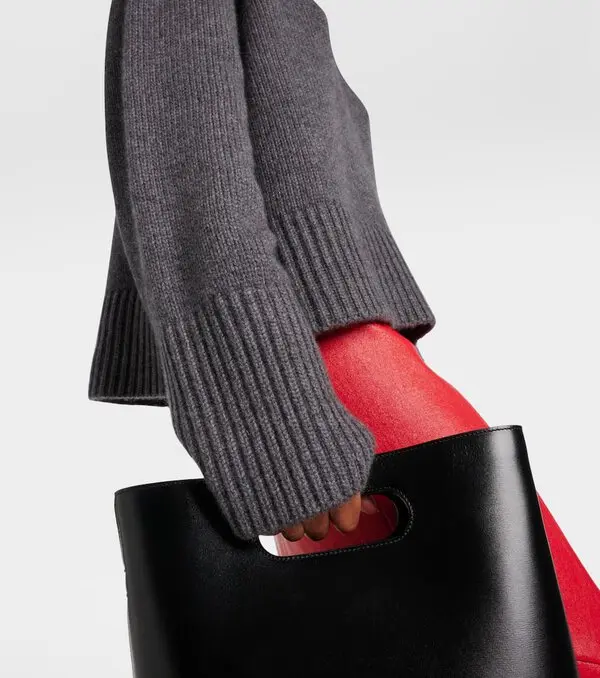 LISA YANG Fleur Cashmere Turtleneck Sweater