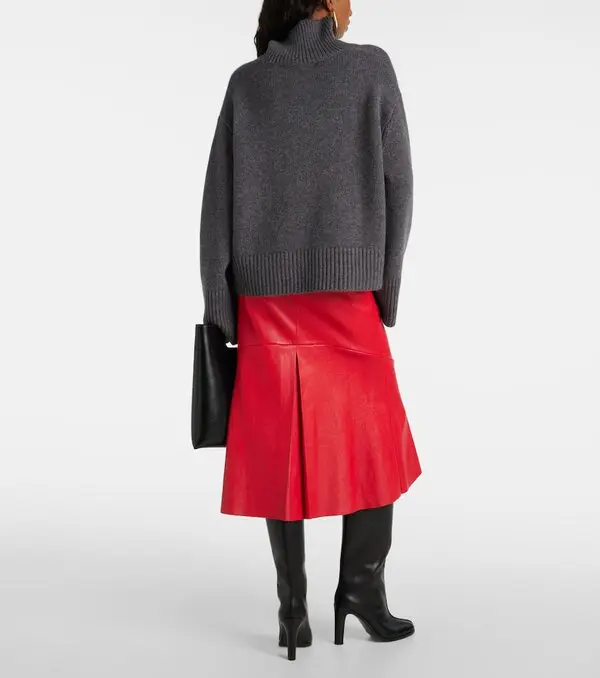 LISA YANG Fleur Cashmere Turtleneck Sweater