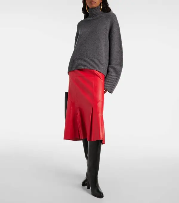 LISA YANG Fleur Cashmere Turtleneck Sweater