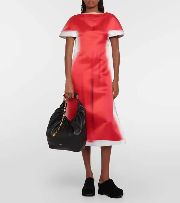 Loewe Squeeze Medium Leather Shoulder Bag