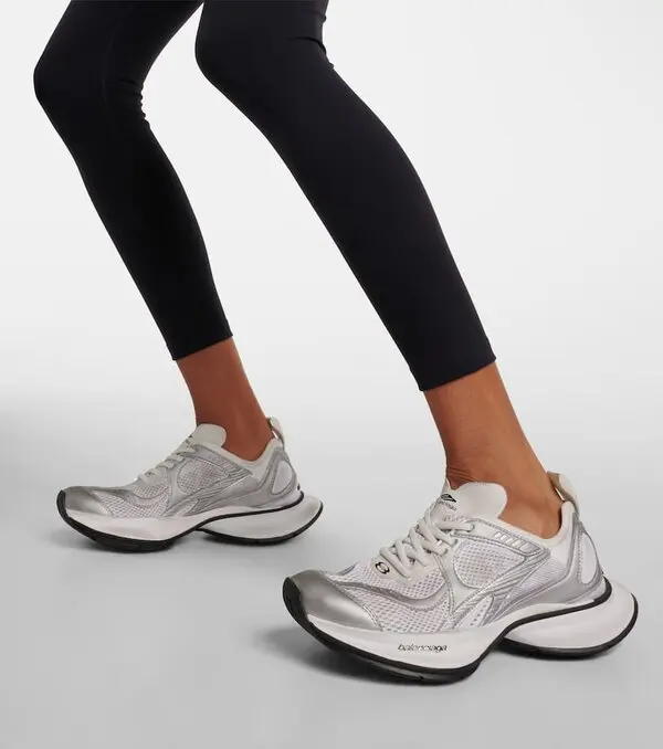 Balenciaga Circuit Low-top Sneakers - White