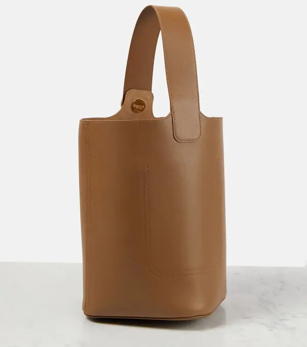 Loewe Pebble Medium Bucket Bag - Brown