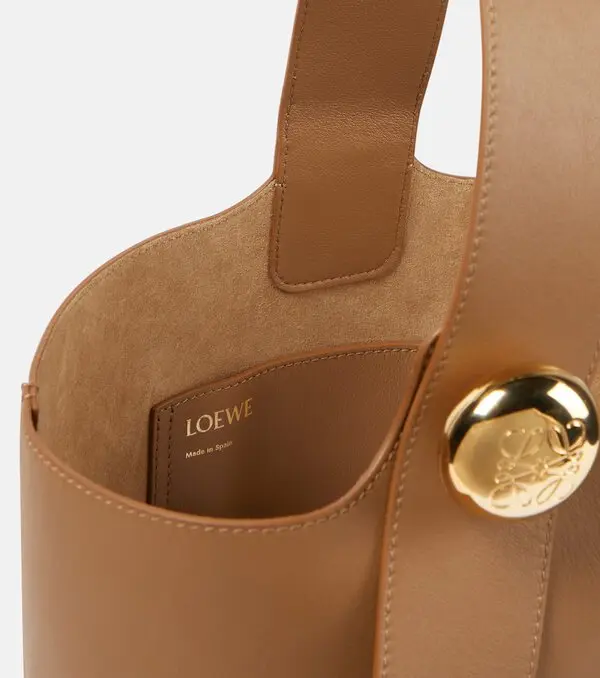 Loewe Pebble Medium Bucket Bag - Brown