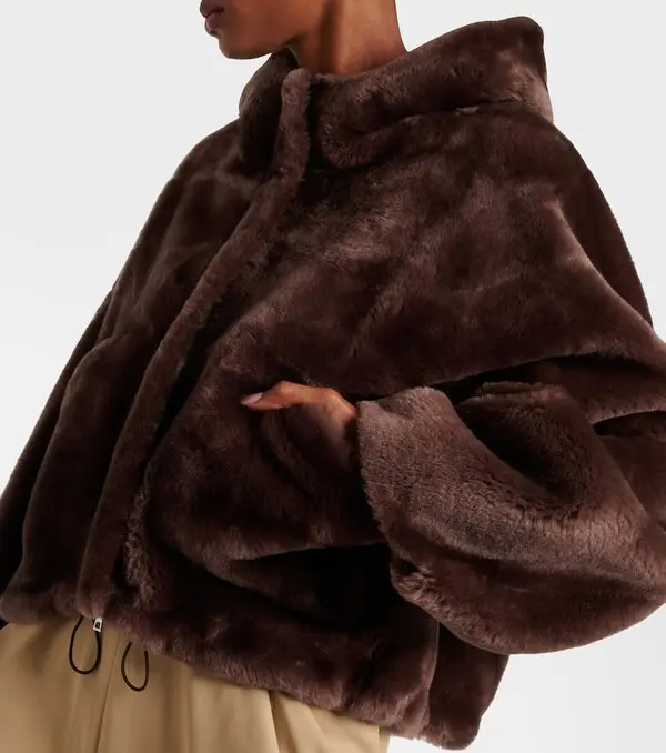 BLANCHA Cropped Shearling Jacket