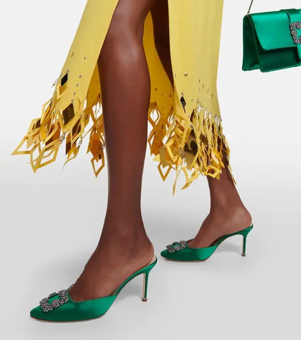 Manolo Blahnik Hangisimu 70 Embellished Mules - Green