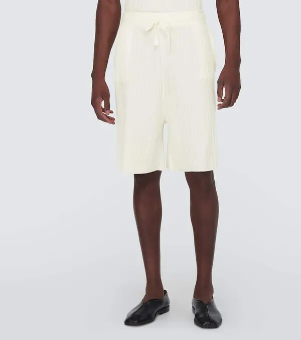 King & Tuckfield Wool Shorts