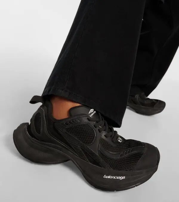 Balenciaga Circuit Sneakers - Black