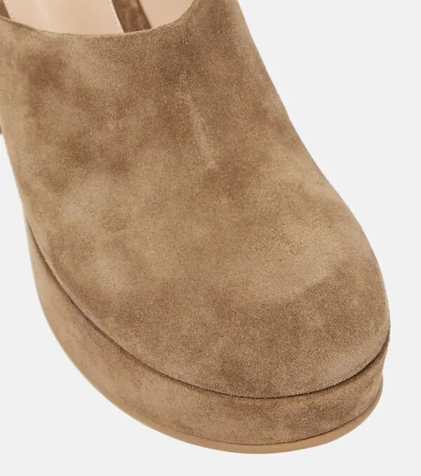 GIANVITO ROSSI Lyss Suede Platform Mules - Beige