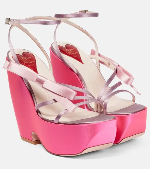 ROGER VIVIER Choc Bow Satin Wedge Sandals - Pink