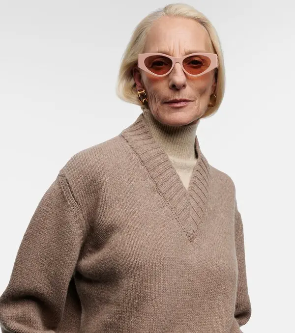 Fendi O’lock Cat-eye Sunglasses