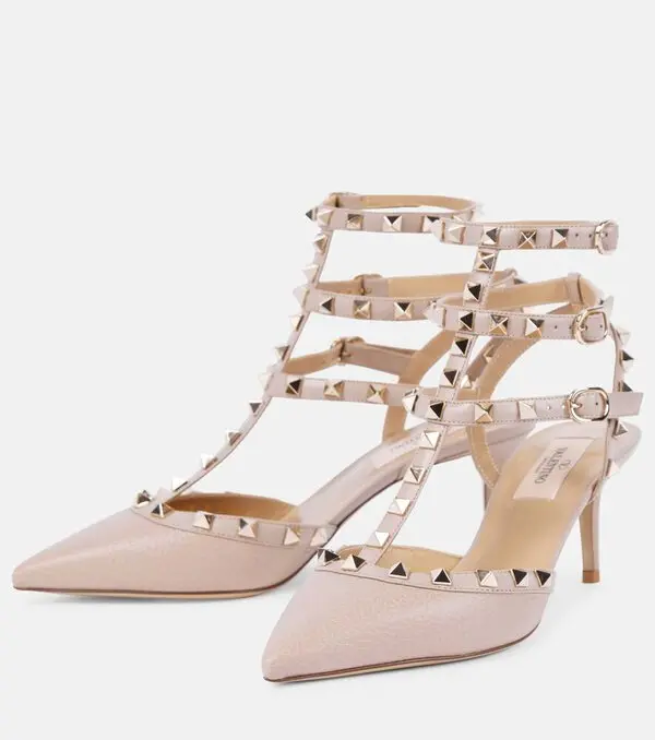 Valentino Garavani Rockstud Leather Pumps - Beige