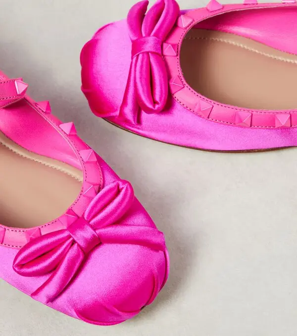 Valentino Garavani Rockstud Embellished Ballet Flats - Pink