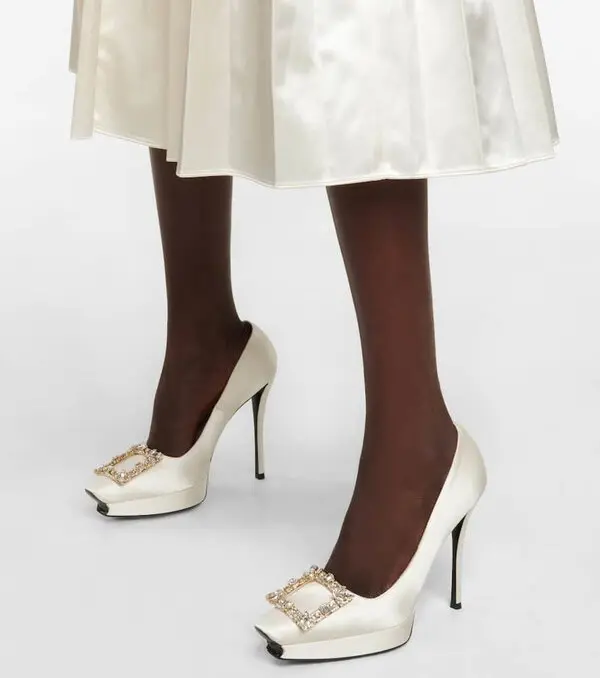 ROGER VIVIER Flower Strass Platform Pumps