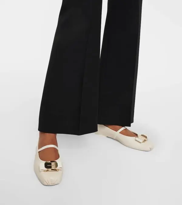 FERRAGAMO Zina Leather Ballet Flats - White