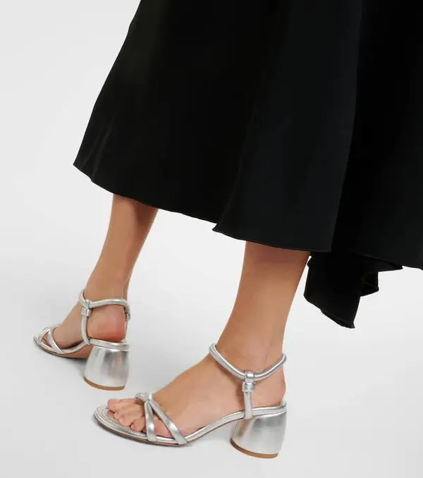 GIANVITO ROSSI Cassis Metallic Leather Sandals - Silver
