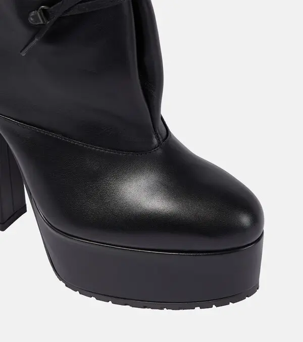 Alaïa Trekk 135 Leather Ankle Boots - Black