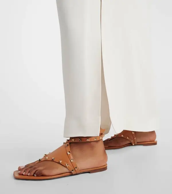 Valentino Garavani Rockstud Thong Sandals