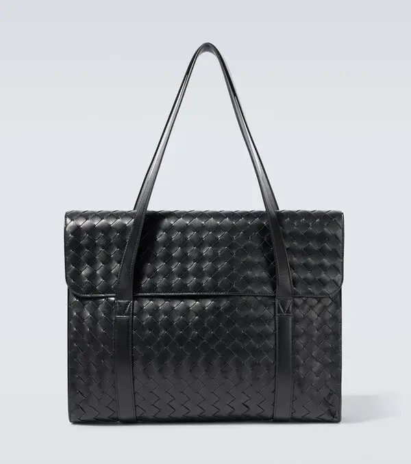 Bottega Veneta Classic Intrecciato Leather Messenger Bag - Black