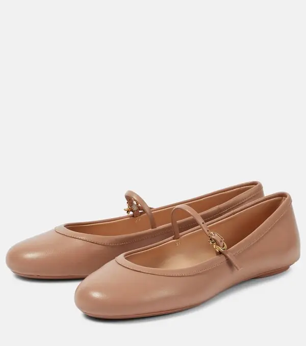 GIANVITO ROSSI Carla Leather Ballerinas - Beige
